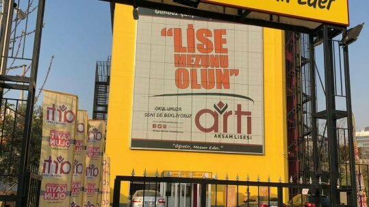 Özel okul Artı Akşam Lisesi, İstanbul, foto