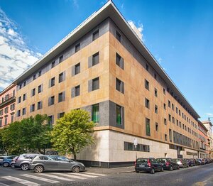 Domus Helena (Via Ferruccio No:25, Rome), otel  Roma'dan