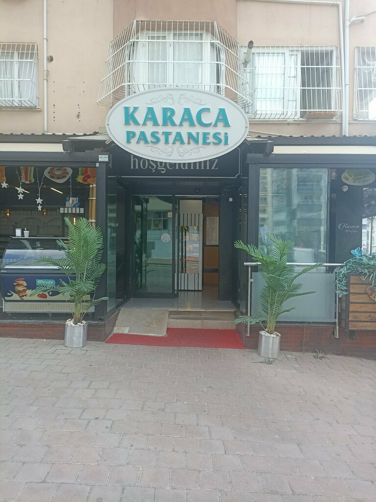 Ekmek fırını Karaca Pastanesi, Adana, foto