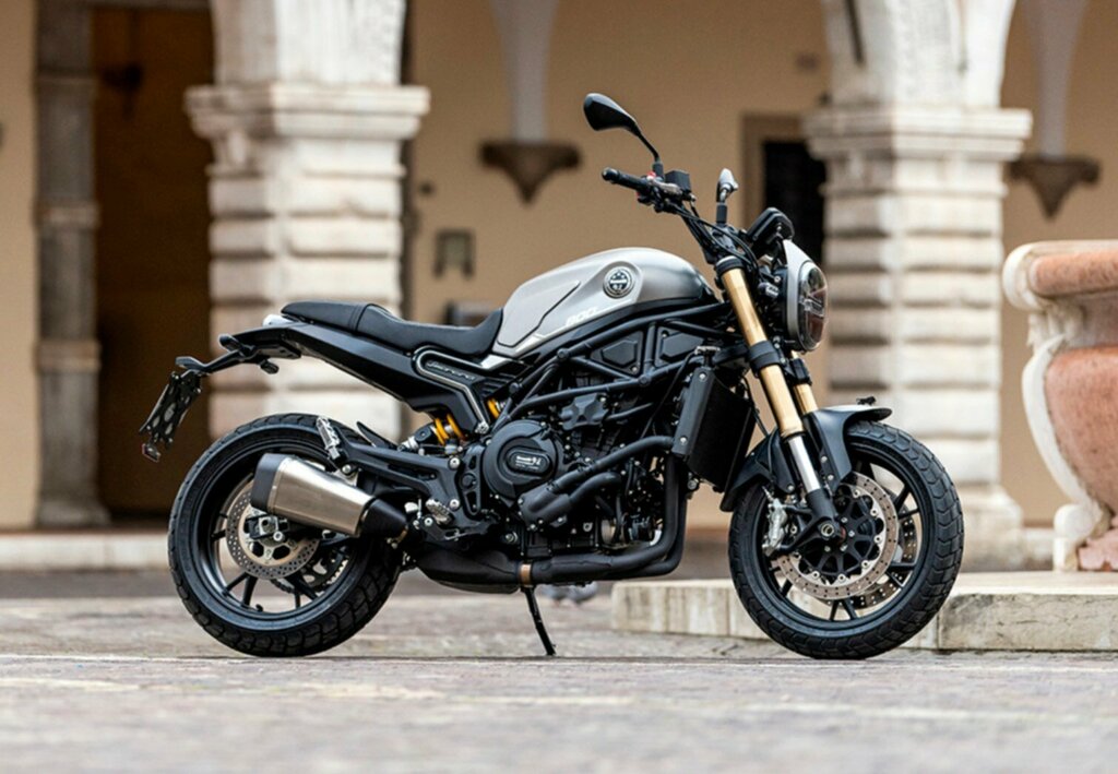 Motosiklet satışı Benelli QJMotor, Novosibirsk, foto