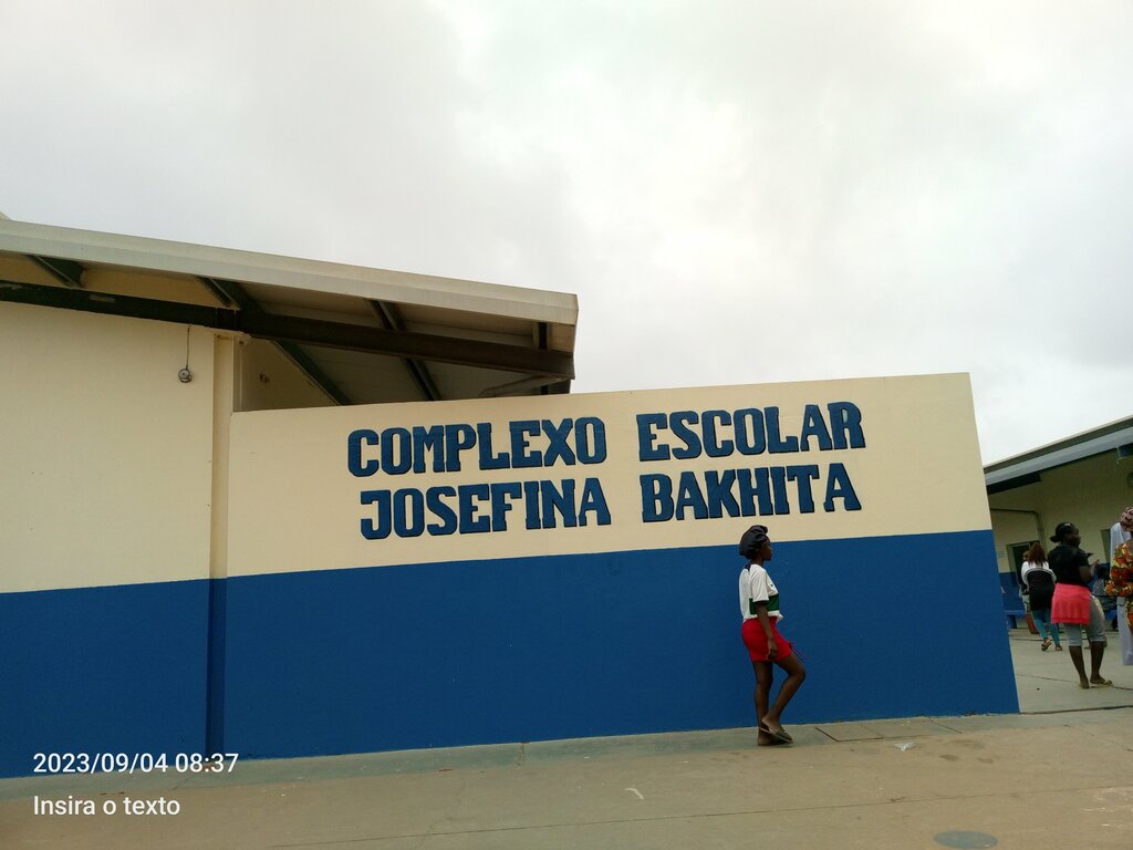 Ortaokul Escola Josefina Bakhita, Loanda, foto