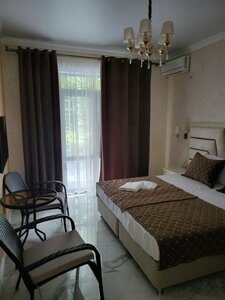 Magnolija (Autonomous Republic of Abkhazia, Town of Gagra, New Gagra Subdistrict), otel  Gagra'dan