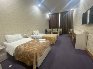 Kamilla (Oxunboboyev ko‘chasi No:8, Navoi), otel  Nevai'den