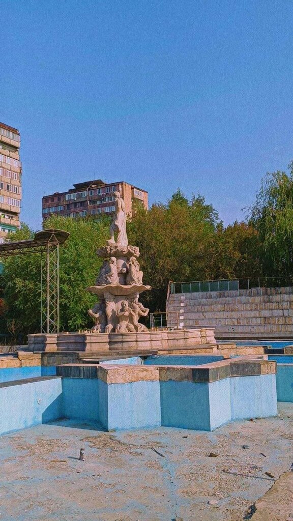 Kültür ve eğlence parkları David Anhakht Park, Erivan, foto