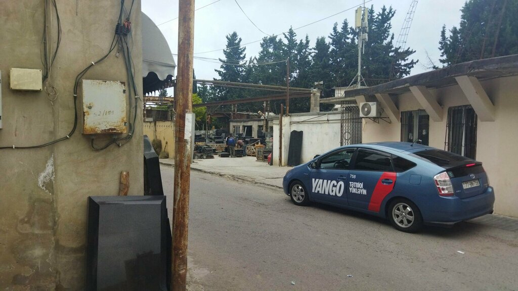 Heykel ve mezarlık taşı üreticileri Mezar daslari, Bakü, foto