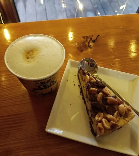 Kahve dükkanları Mayy Kafe, Sergaç, foto