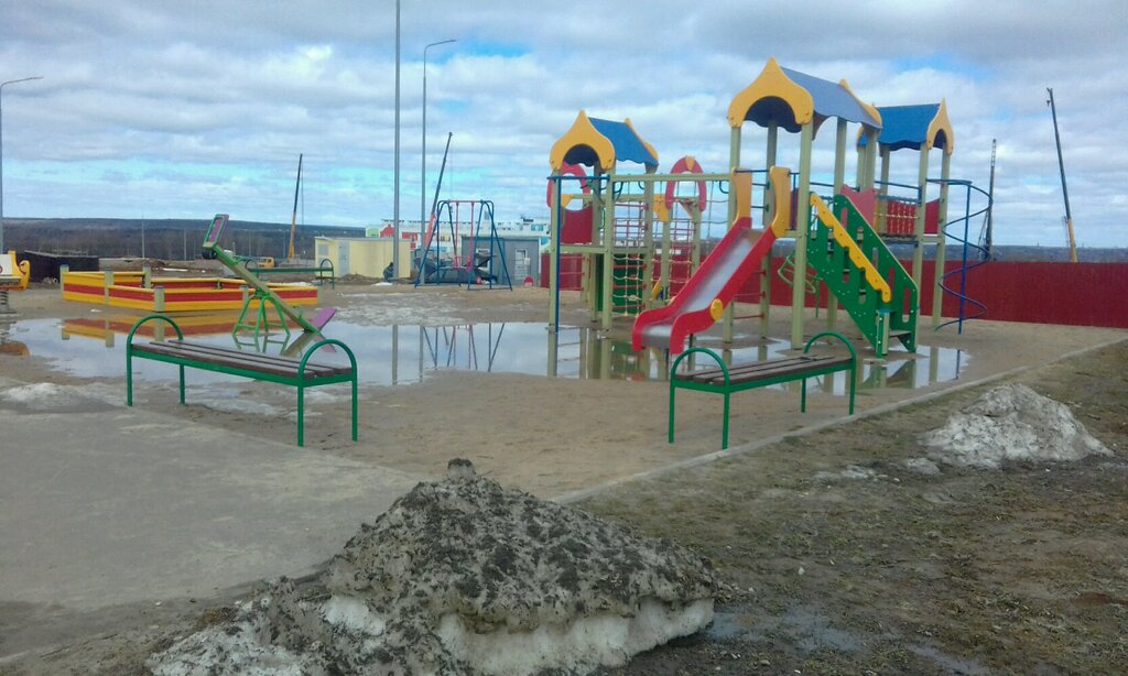 Oyun alanı Playground, Kaluga, foto