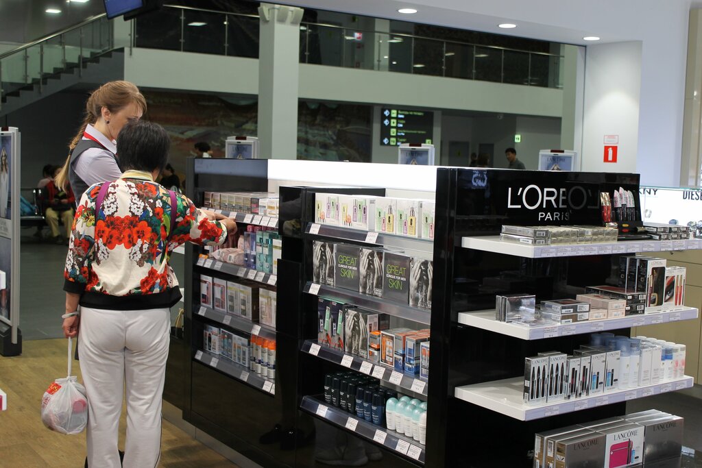 Gümrüksüz alışveriş mağazaları Sky Duty Free, Jukovski, foto