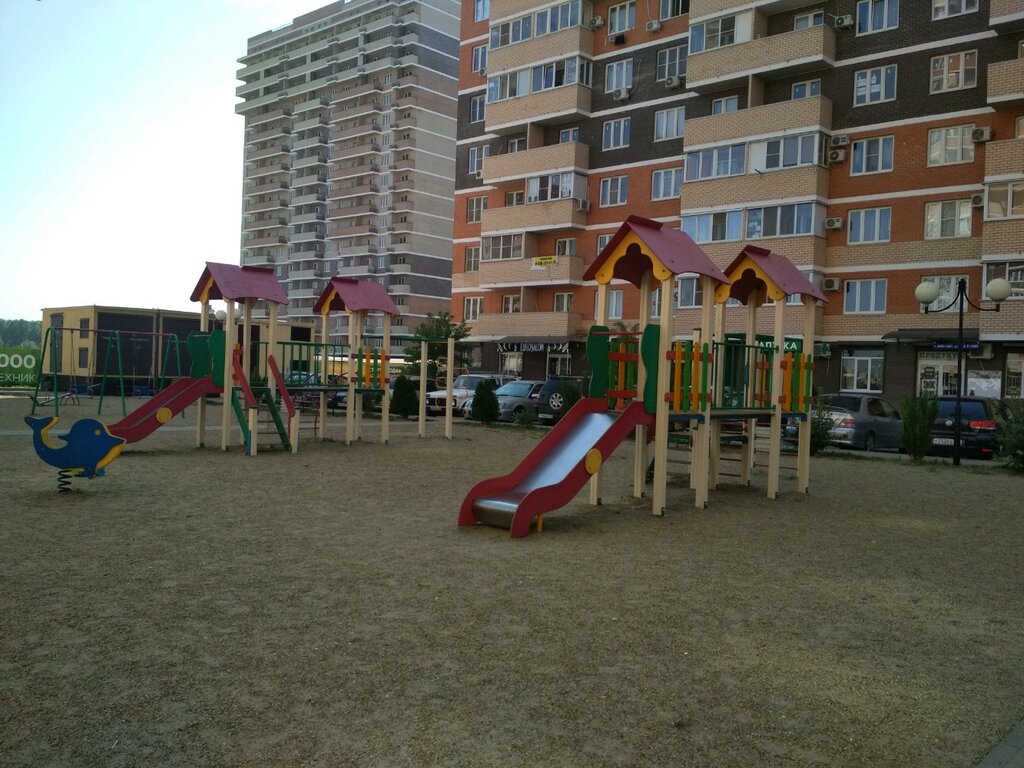 Oyun alanı Playground, Krasnodar, foto