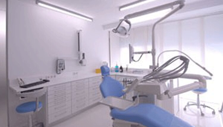 Özel ağız ve diş sağlığı klinikleri ve muayenehaneleri Clínica Dental Dr. Bordes Lleida, Lleida, foto
