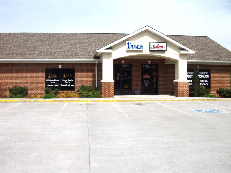 Kredi komisyoncuları 1st Franklin Financial, Tennessee Eyaleti, foto