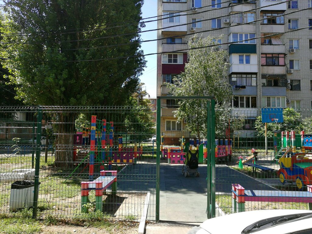 Oyun alanı Playground, Krasnodar, foto
