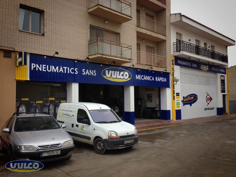 Jant ve lastikçiler Neumáticos Sans S. A., Katalonya, foto
