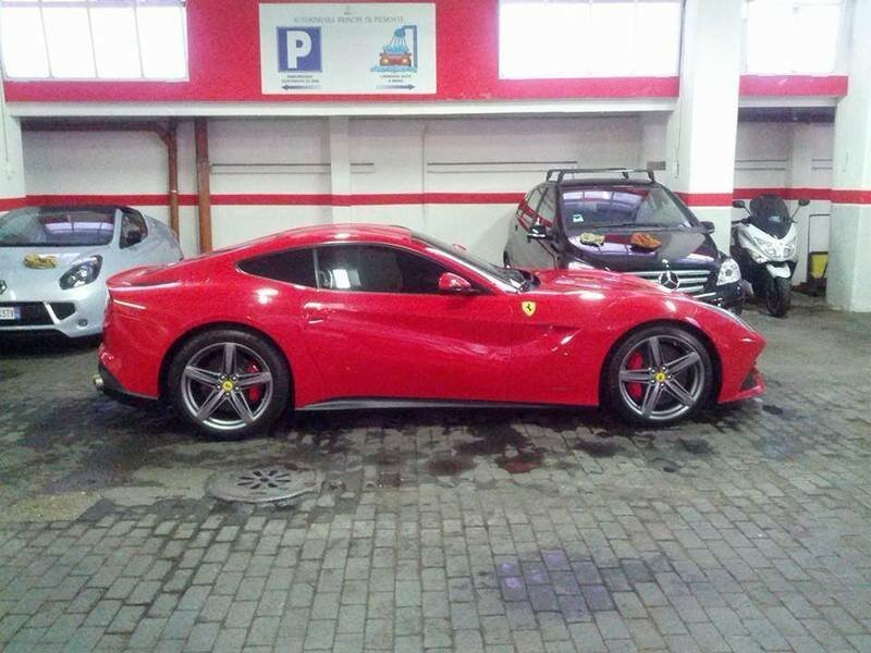 Otoparklar Autorimessa Principi di Piemonte, Torino, foto