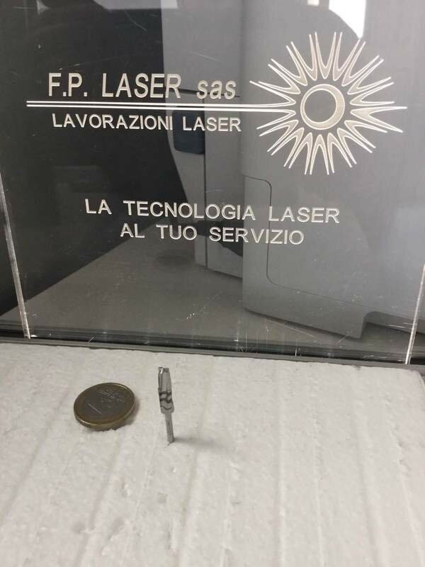 Hobi, elişi için ürünler F. P. Laser, Lombardiya, foto