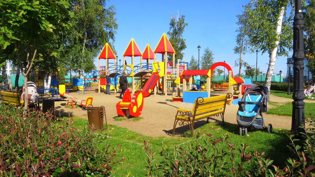 Oyun alanı Playground, Tiumen, foto