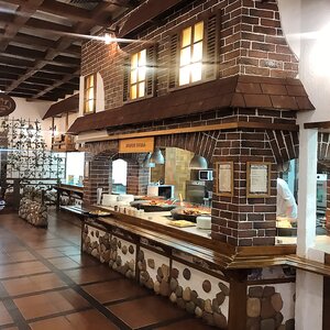 Shale (ulitsa Maksima Gorkogo No:70), kafe  Tiumen'den