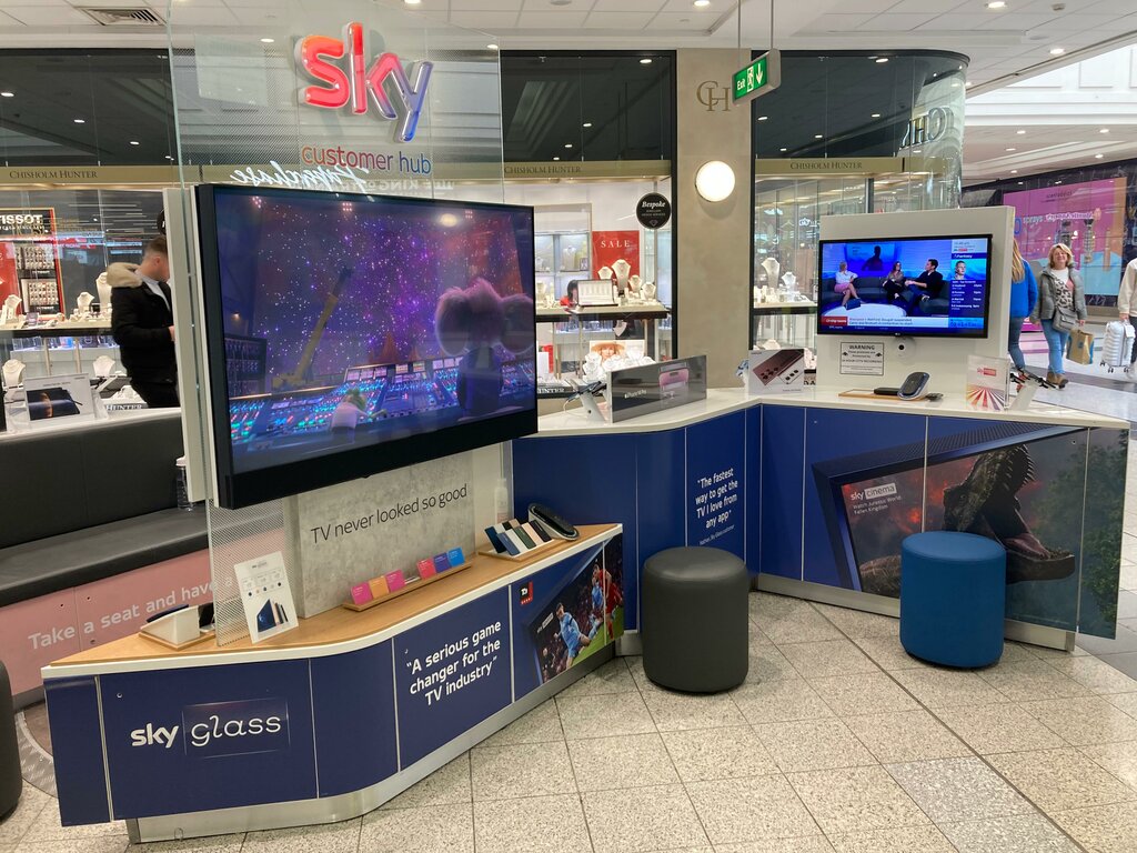 Cep telefonu ve aksesuarları satış mağazaları Sky, İngiltere, foto