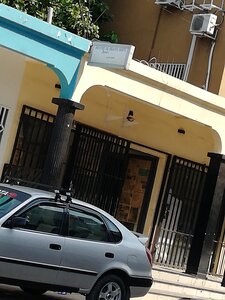 Institut De Beauté V (Brazzaville, Commune de Poto-Poto, Rue Mbochi), güzellik salonu  Brazzaville'den