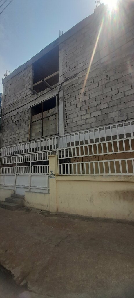 Protestan kilisesi Igreja Batista Cristo Rei, Loanda, foto