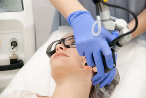 Inskin (Zheleznovodskaya Street No:20), kozmetoloji, kozmetik salonları  Saint‑Petersburg'dan