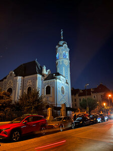 Modrý kostol (Bratislavský kraj, Okres Bratislava I), katolik kiliseleri  Bratislava'dan