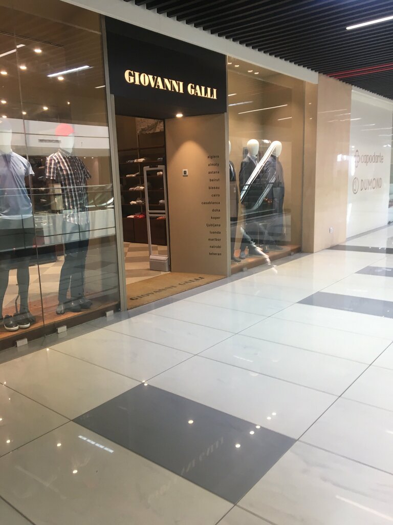 Giyim mağazası Giovanni Galli, Loanda, foto