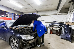Avtolegend (Starokashirskoye Highway No:4Ас12), otomobil servisi  Moskova'dan