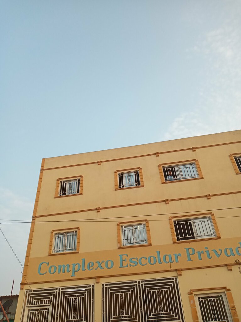 Çağrı merkezleri Complexo escolar privado Juziyld, Loanda, foto