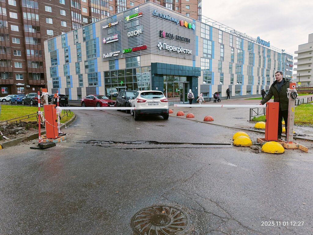 Bina, site yönetimi ТСЖ Лыжный, 4/1, Saint‑Petersburg, foto