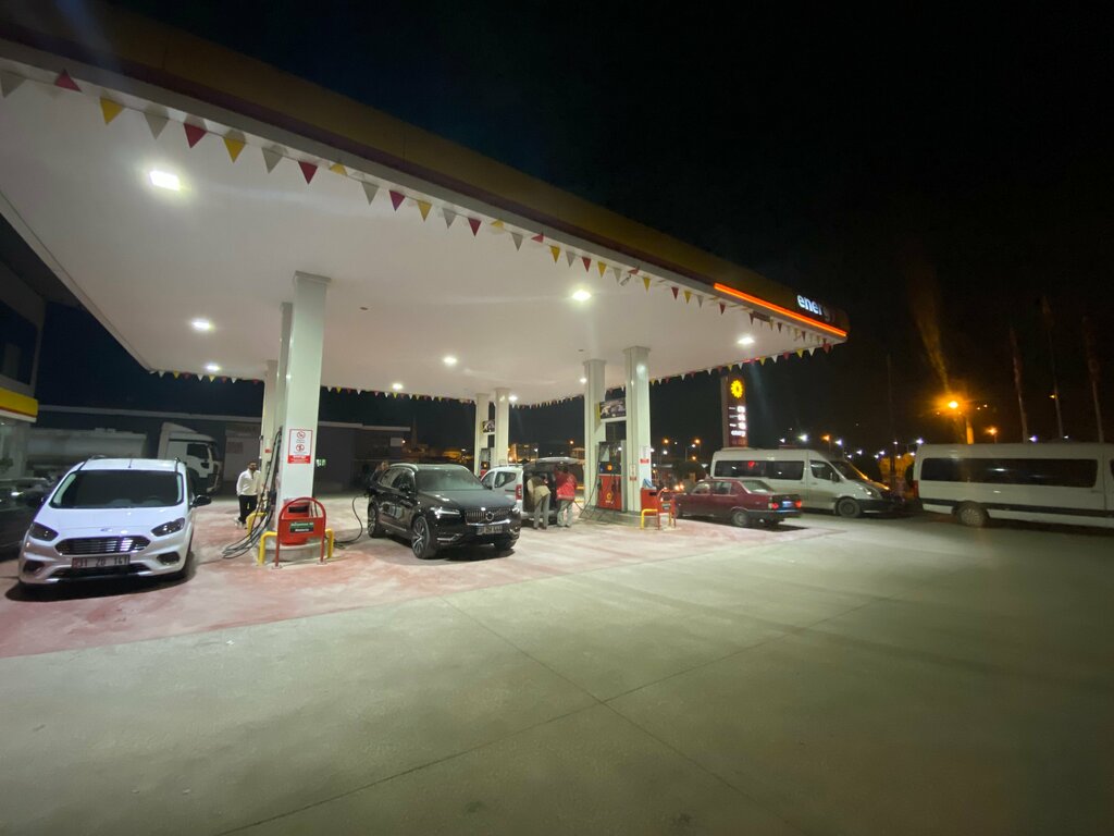 Benzin istasyonu Sevim Kardeşler Akaryakıt İstasyonu, Altınözü, foto