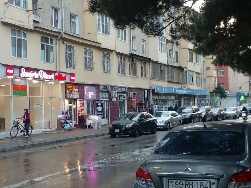 Mini-market Famil Store, Bakü, foto
