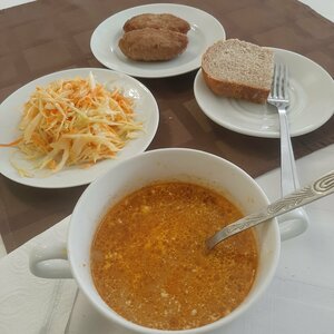 Молодёжное (Savieckaja vulica No:1А, Buda-Kashaliova), kafe  Buda‑Koşeliovo'dan