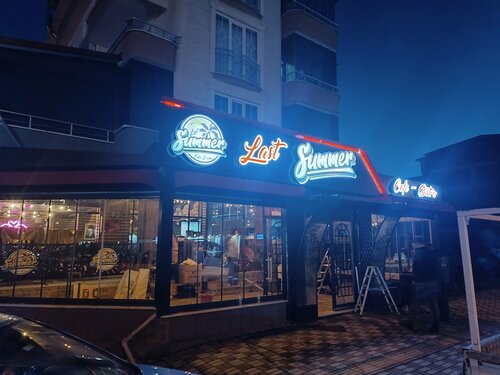 Kafe Last Summer Cafe & Bistro, Mustafakemalpaşa, foto