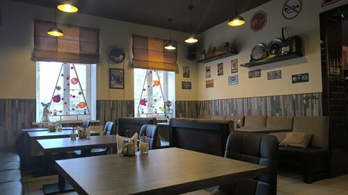 Pizzacılar Garage, Gusev, foto