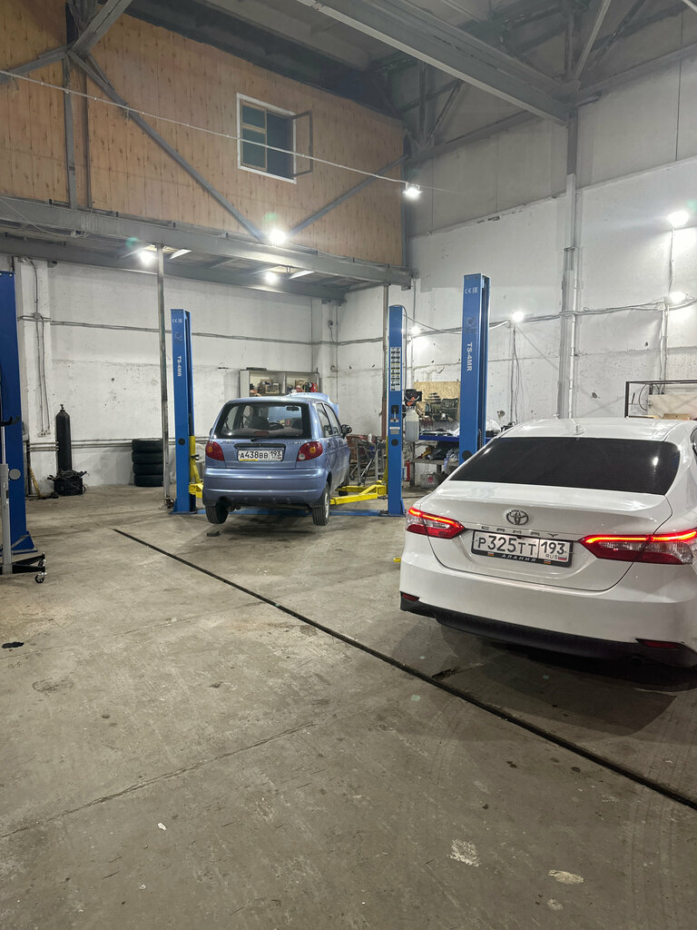 Otomobil servisi Автосервис, Soçi, foto