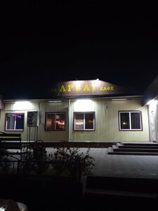 Арбат (Krasnoyarsk Territory, Minusinskiy rayon, R-257 Yenisey, 425-y kilometr, 1), kafe  Krasnoyarski krayından