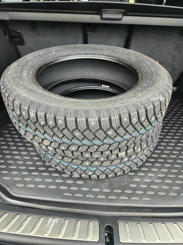 Jant ve lastikçiler 4как3, Velikiy Novgorod, foto