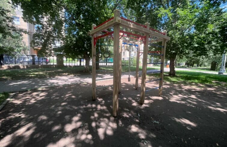 Oyun alanı Playground, Magnitogorsk, foto