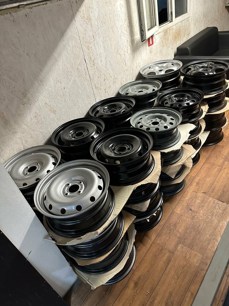 Jant ve lastikçiler Kolesoff, Ufa, foto