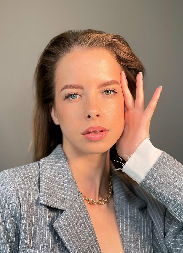 Uzman hizmetleri Специалист по бровям Васильева Ю. С., Murino, foto