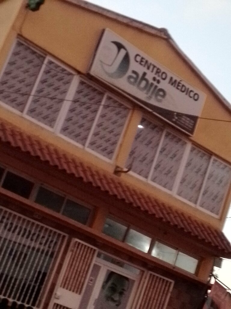Tıp merkezleri ve klinikler Centro Médico ABIJES, Loanda, foto