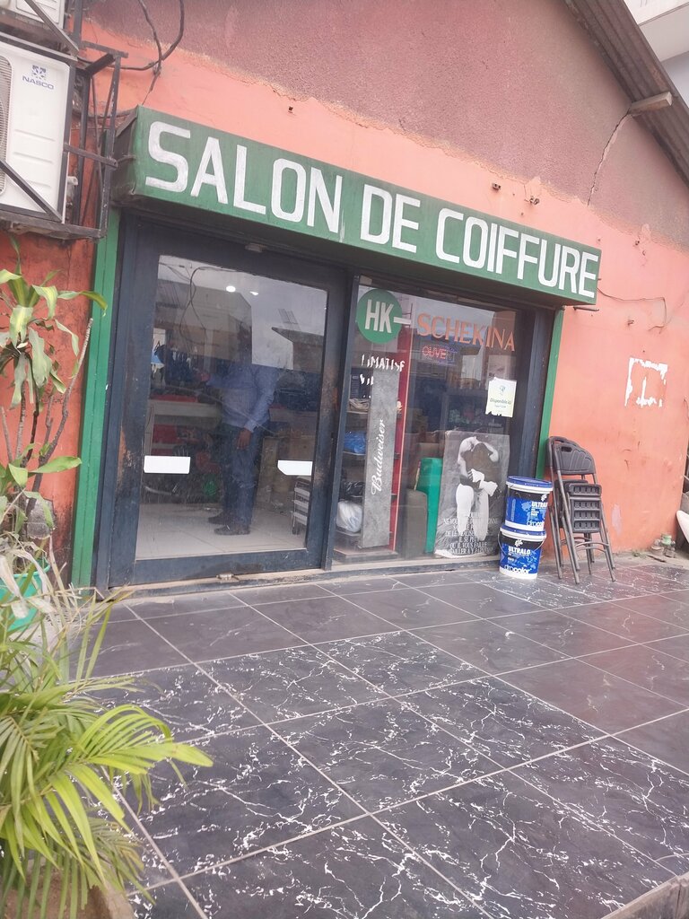 Güzellik salonu Salon De Coiffure Chez Hk- Schekina, Abican, foto