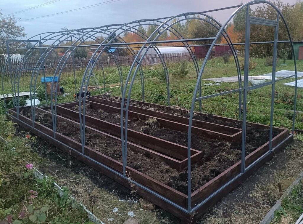 Sera ekipmanları Fazenda, Krasnoyarsk, foto