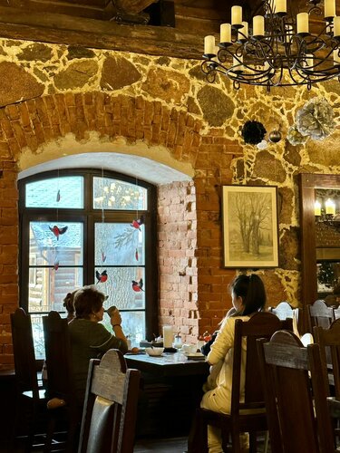 Restoran AmBar under the oaks, Pskovskaya oblastı, foto