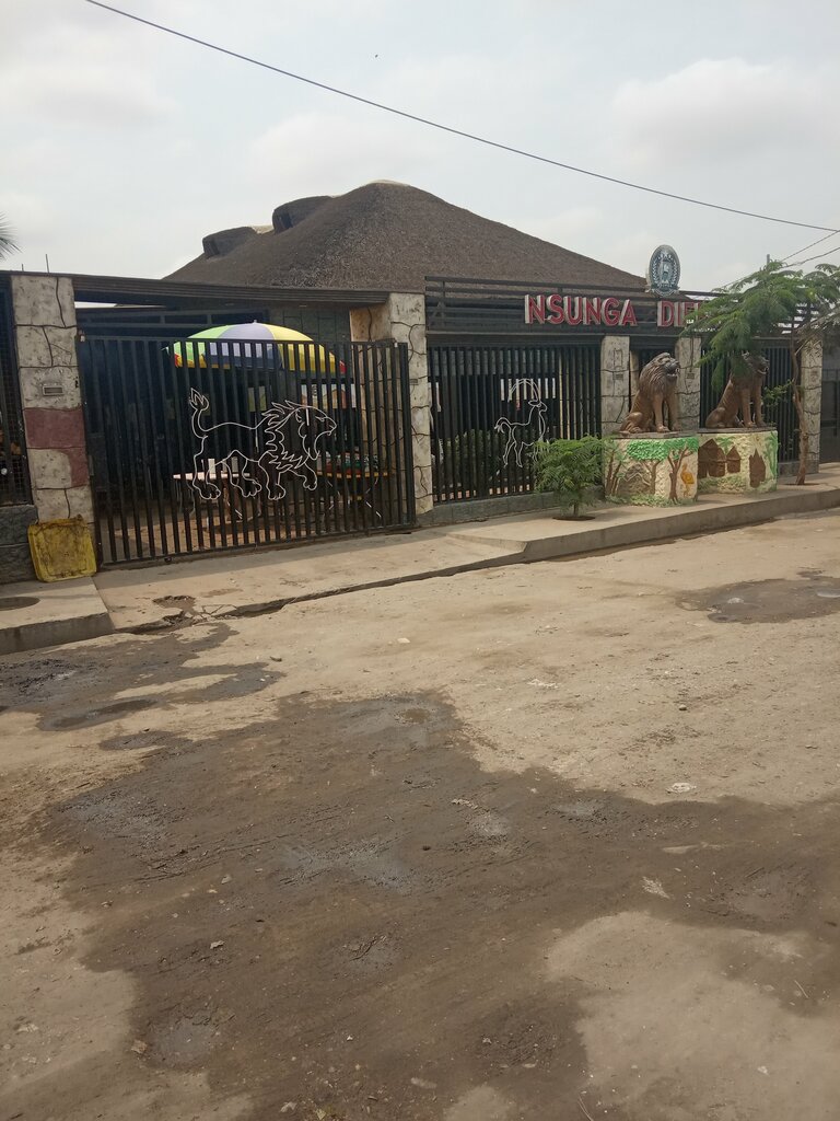 Restoran Nsunga Diferente, Loanda, foto