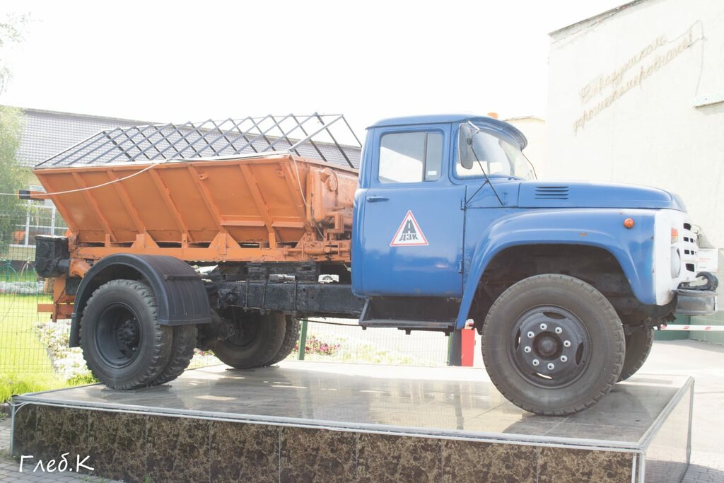 Teknoloji anıtı ЗИЛ-130, Kemerovo, foto