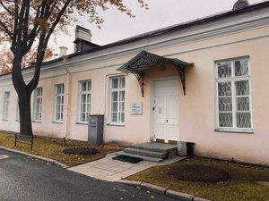 Muzey Kollektsionerov (Pravlenskaya Street No:4), müzeler ve sanat galerileri  Peterhof'tan