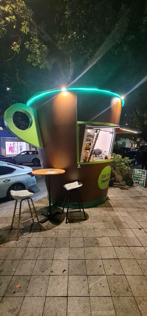 Al götür kahve Takava, Batum, foto