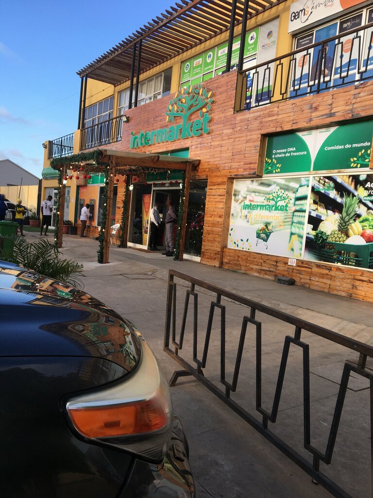 Süpermarket Intermarket, Loanda, foto